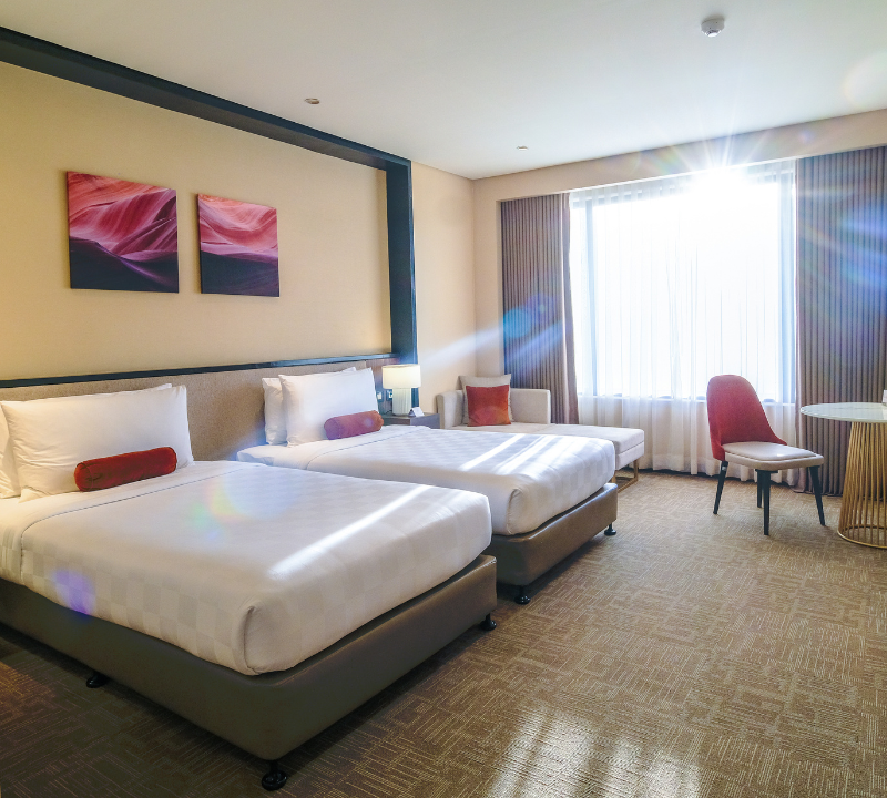 Deluxe Rooms | Grand Summit Hotels