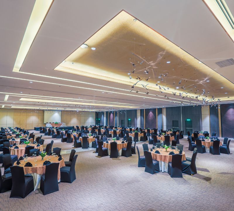The Grand Summit Ballroom | Grand Summit Hotels